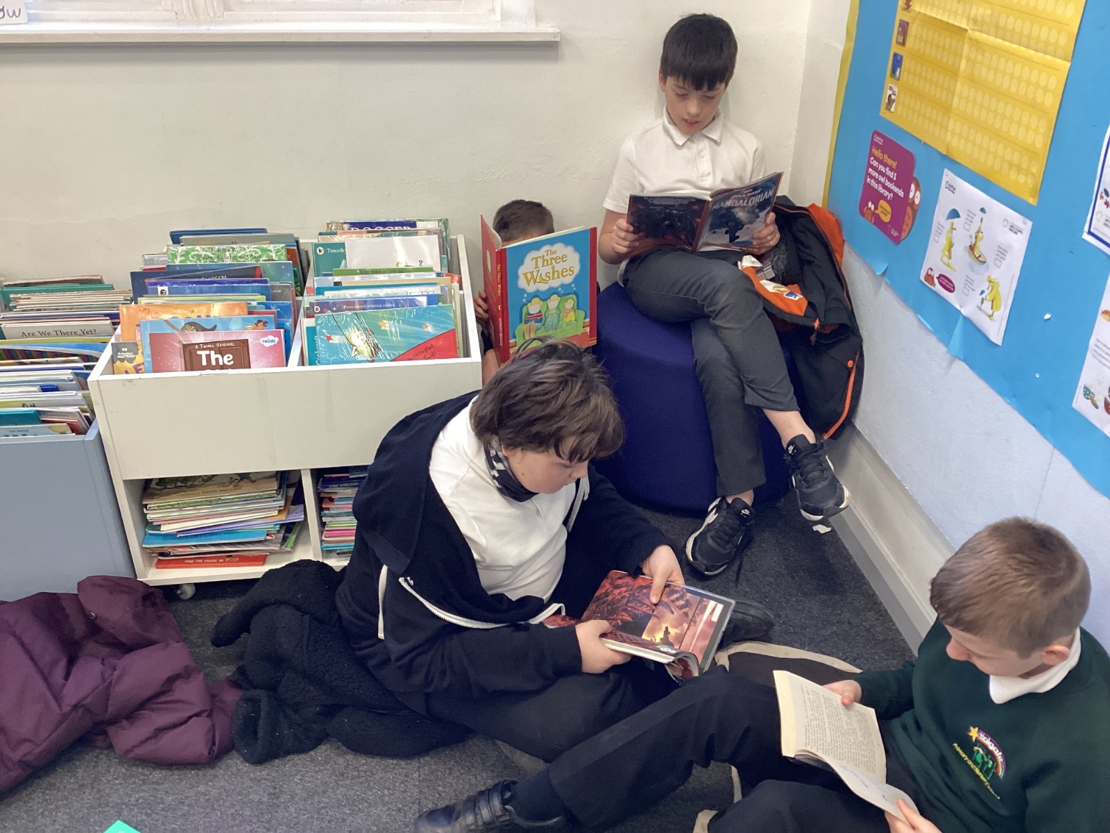 Holgate Primary and Nursery - Library visit