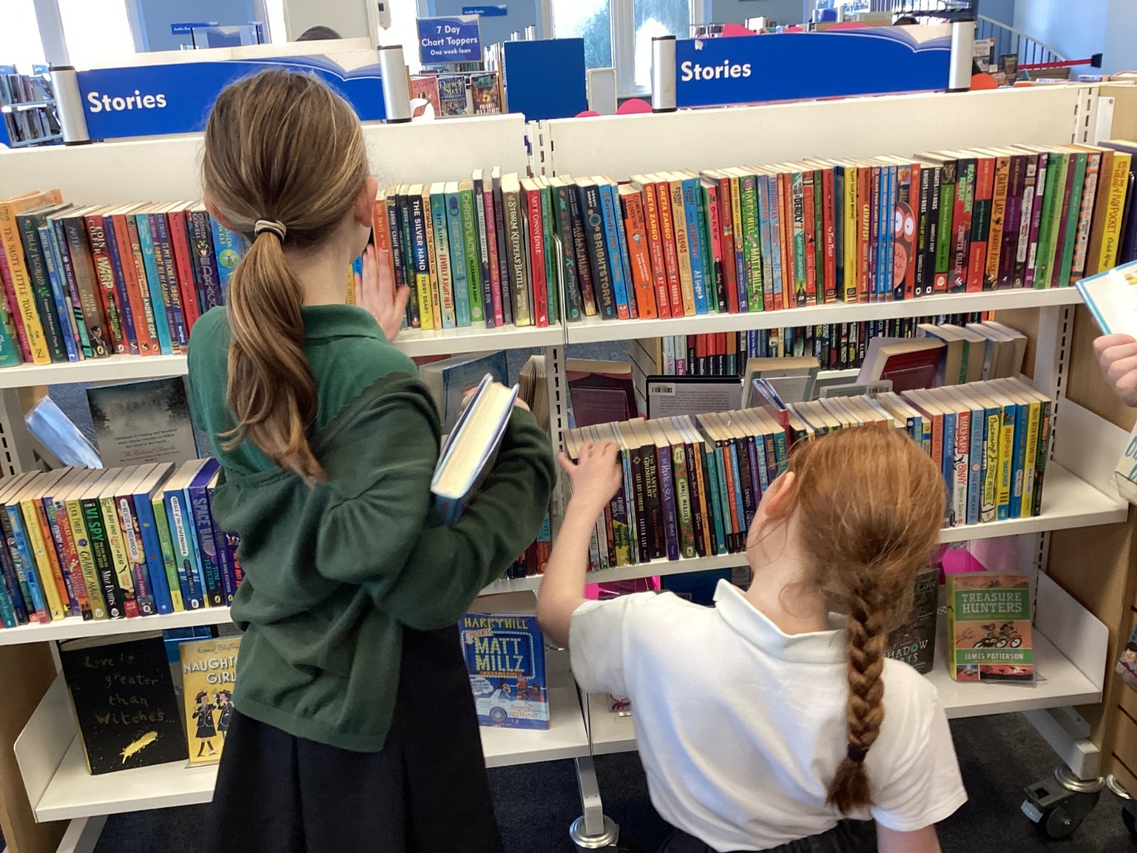 Holgate Primary and Nursery - Library visit